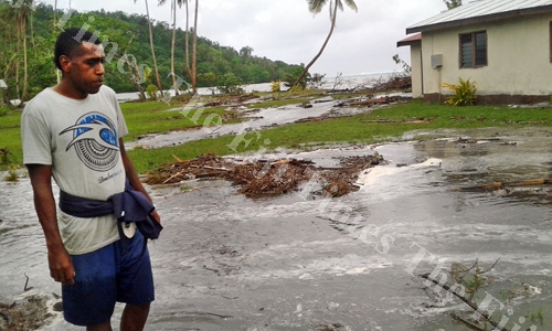 Villagers flee tidal waves - The Fiji Times