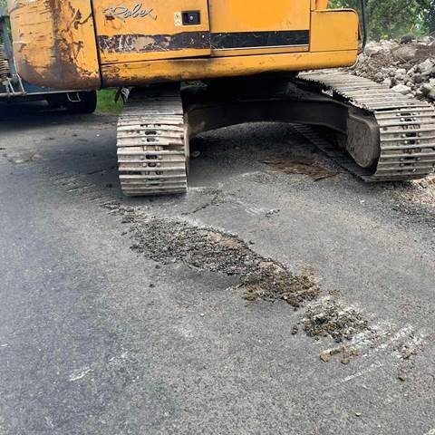 Excavators, bulldozers must be transported and not driven on our roads ...