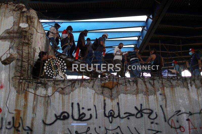 Hollow building becomes centre of Iraq's uprising - The Fiji Times