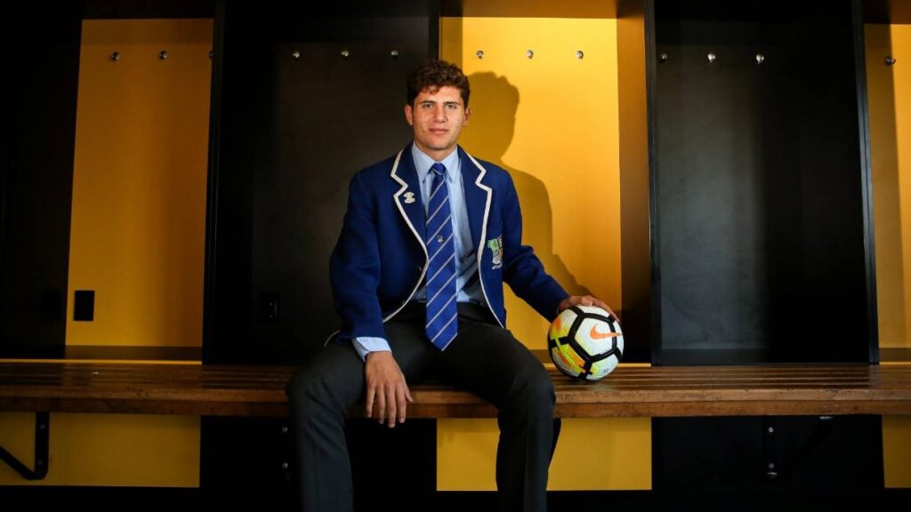 Departing Wellington Phoenix star Liberato Cacace 'can walk out of here ...