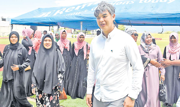 Muslims celebrate life of prophet - The Fiji Times