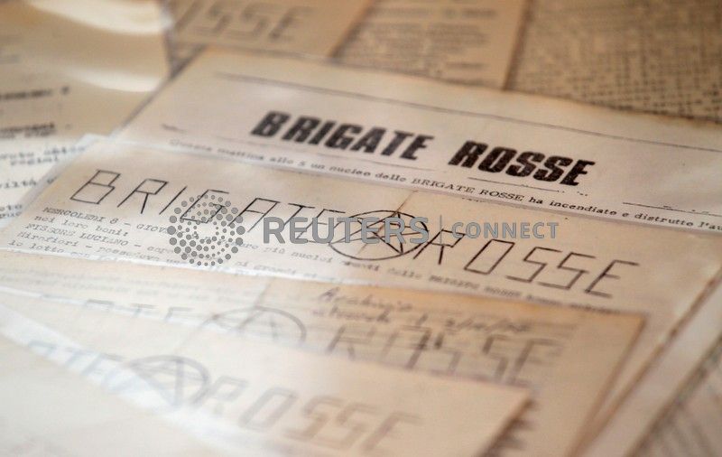 France arrests 7 Italian leftist militants it harboured for decades ...