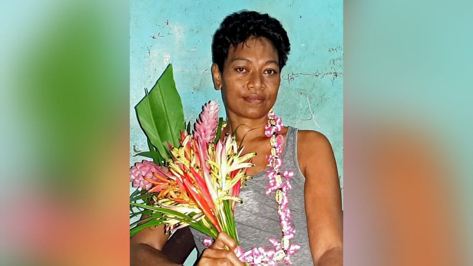 Daurewa shaves hair to remember wife - The Fiji Times