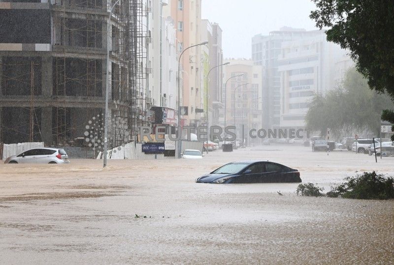 Cyclone Shaheen hits Oman with ferocious winds, killing three - The ...