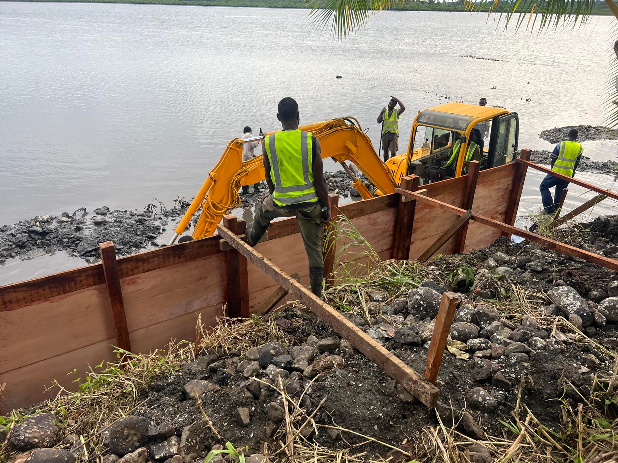 Sea wall construction - The Fiji Times