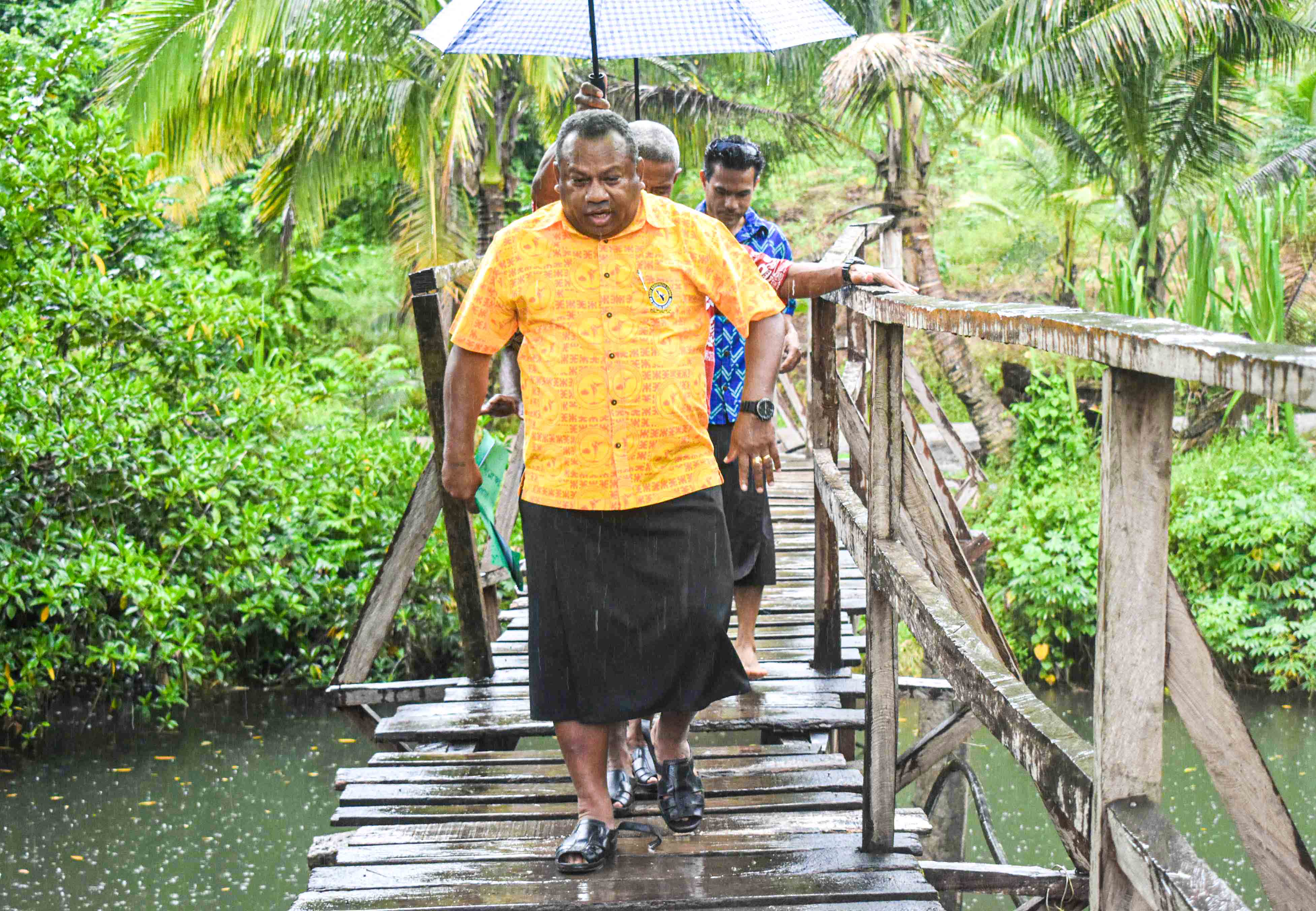 Seruiratu follows up on key projects in the Central Division - The Fiji ...