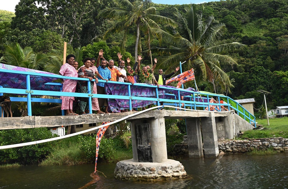 Village welcomes $40k footbridge - The Fiji Times