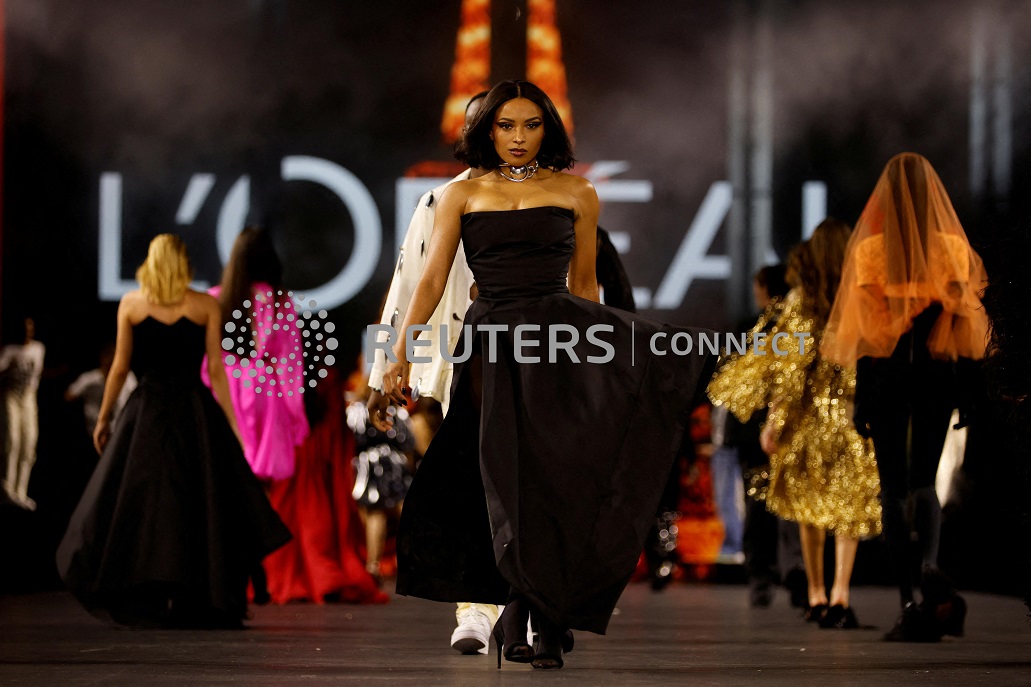 L’Oreal Paris hosts exuberant catwalk presentation at fashion week ...