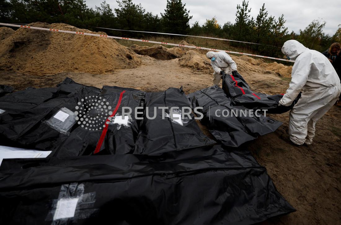 Ukraine exhumes dozens of bodies in two liberated eastern towns - The ...
