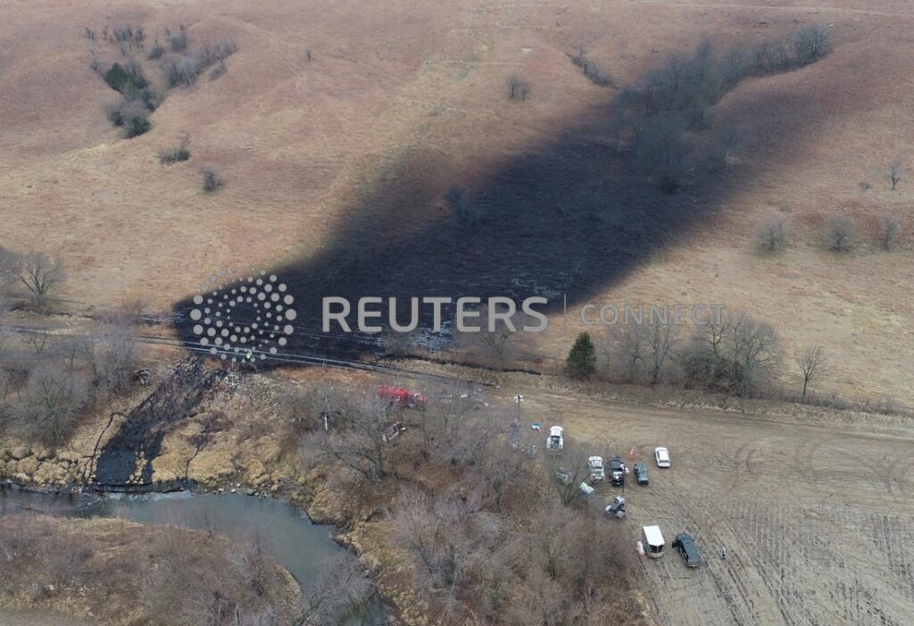 Investigators, cleanup crews begin scouring oil pipeline spill in Kansas - The Fiji Times