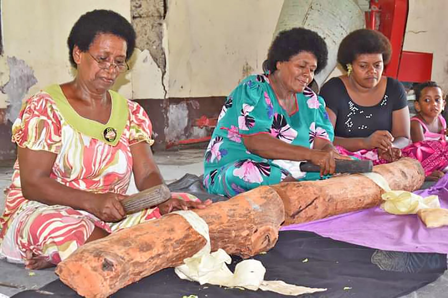 Yasawa women learn to make masi - The Fiji Times
