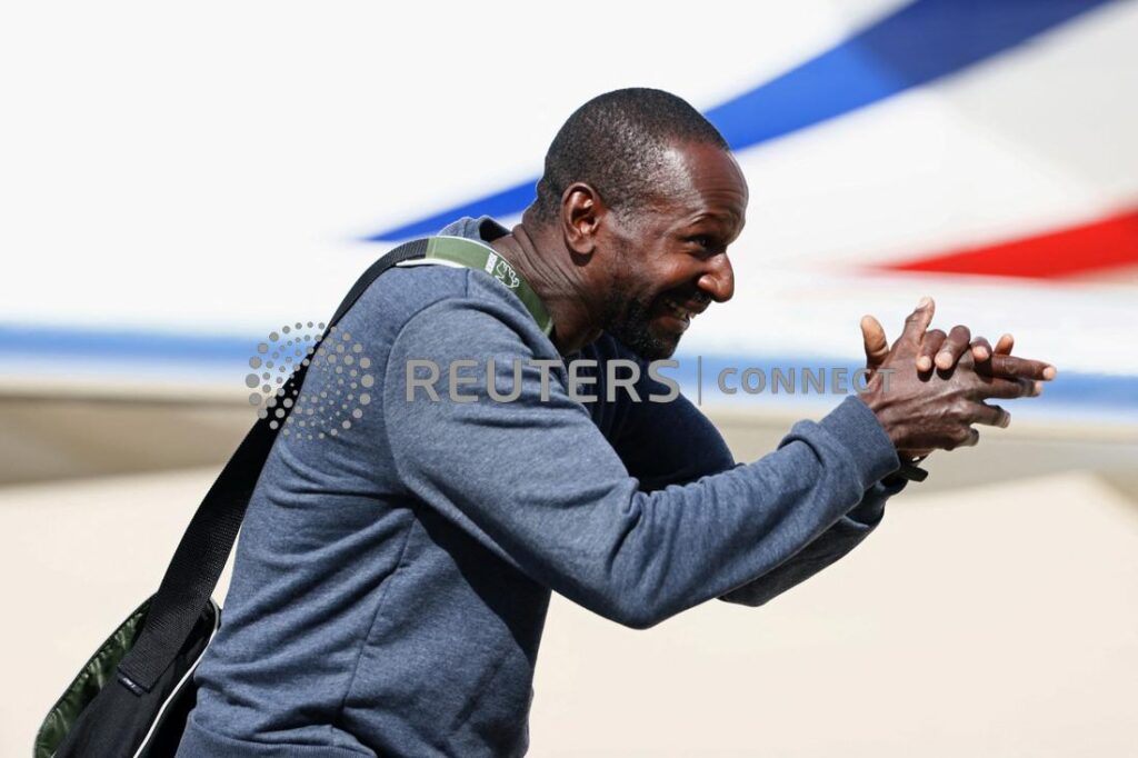 French journalist Dubois returns home after Mali captivity - The Fiji Times
