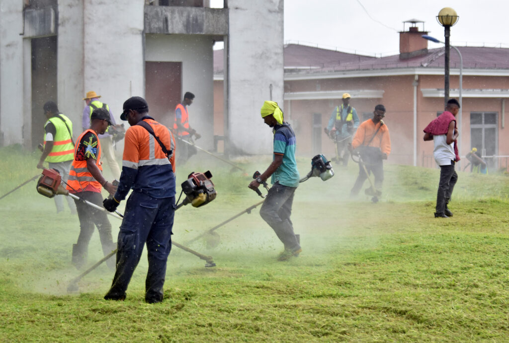 Volunteers conduct massive clean-up of Navua Hospital - The Fiji Times