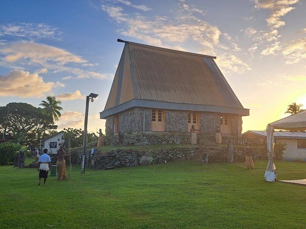 Vunivalu na Tui Kaba installation: Guests and officials arrive on the ...