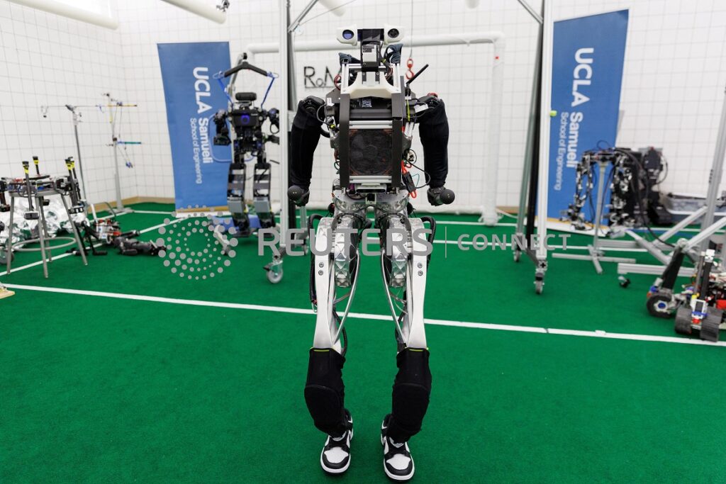 ARTEMIS, a soccer-playing humanoid robot, is ready for the pitch - The ...