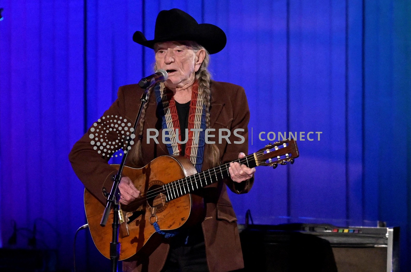 Country legend Willie Nelson, at 90, among 2023 Rock Hall inductees ...