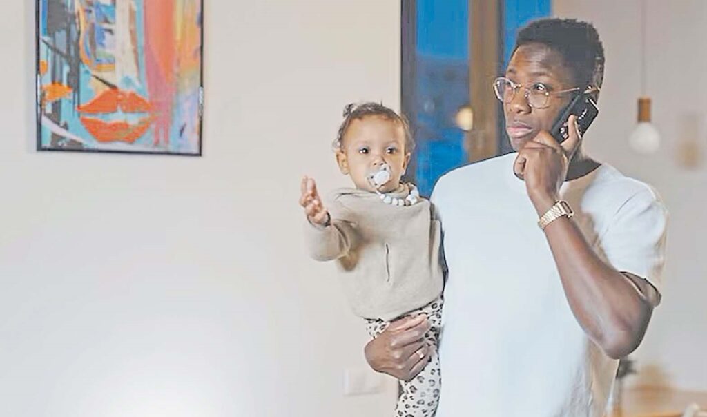 Your child is watching | Three experts on how parent phone use impacts ...