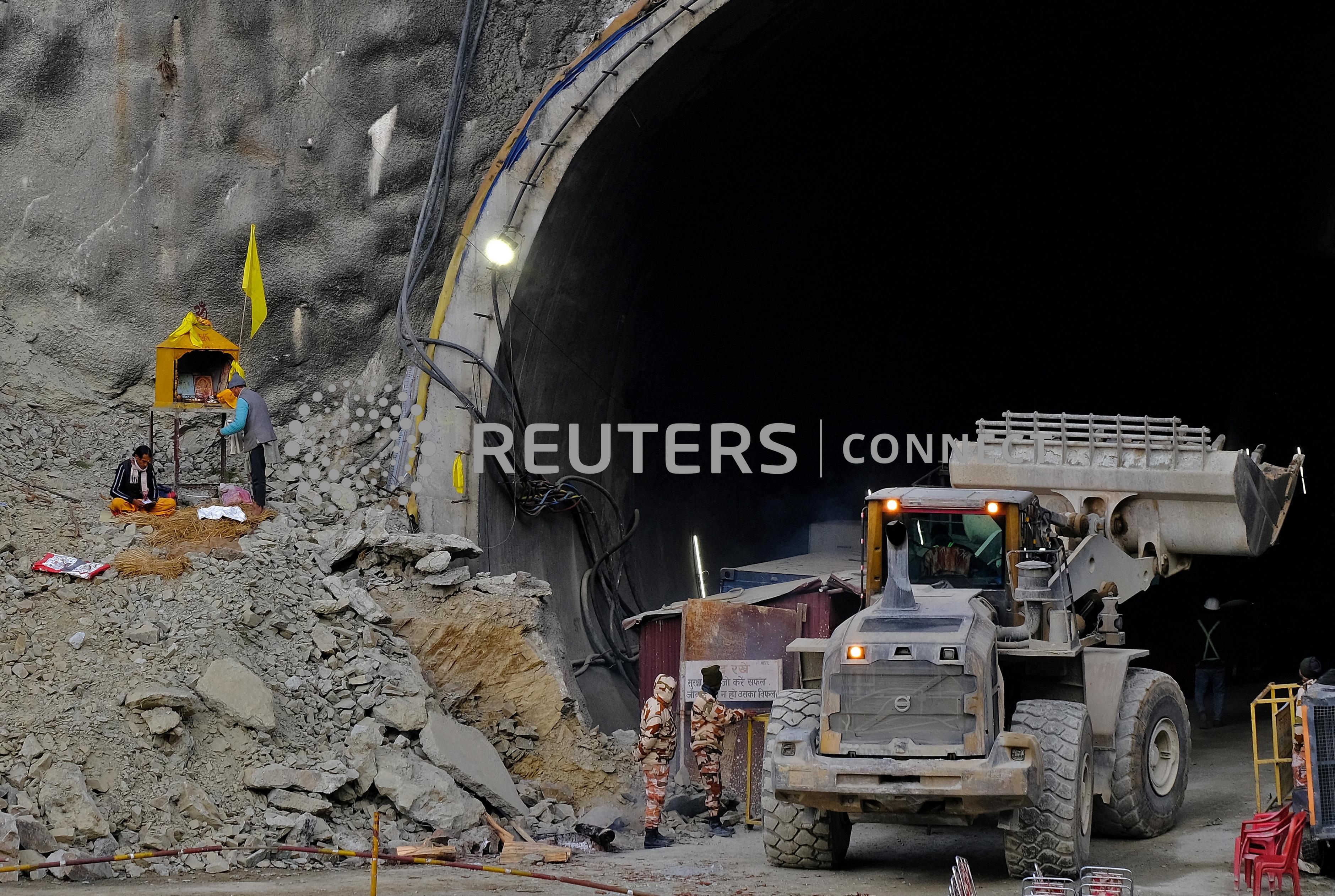 Drilling snag delays rescue of 41 men stuck in Indian tunnel - The Fiji ...