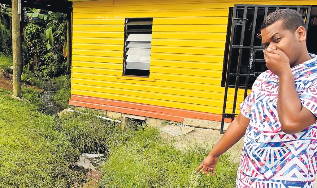 Residents fume at ongoing issue of overflowing sewer - The Fiji Times