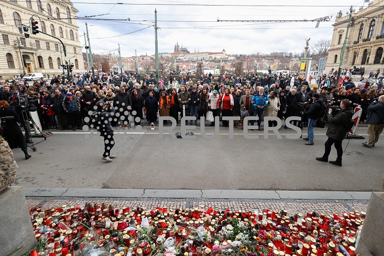Mourners march, hold mass hug to remember Prague shooting victims - The ...
