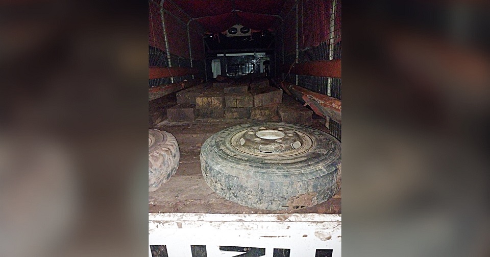 Authorities seize $10k worth of vesi slabs - The Fiji Times