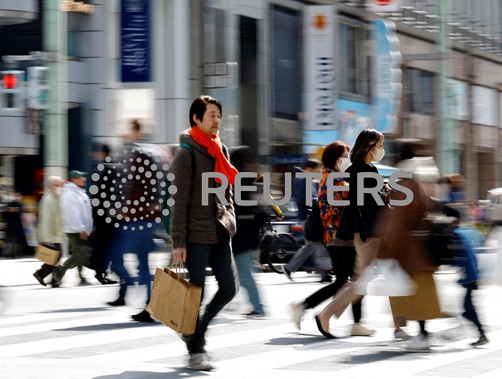 Japan's consumer spending extends declines as outlook weakens - The ...