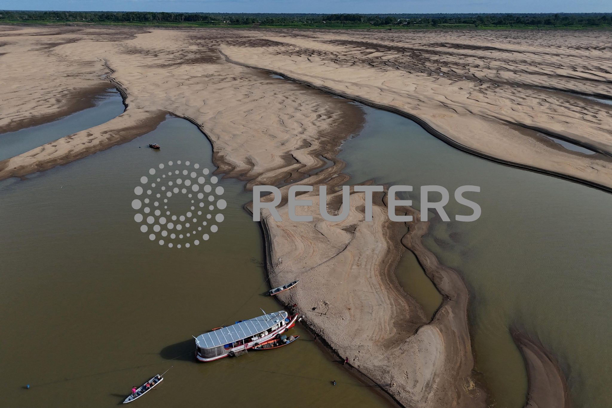 Depth of major Amazon tributary in Brazil drops to record low in severe ...
