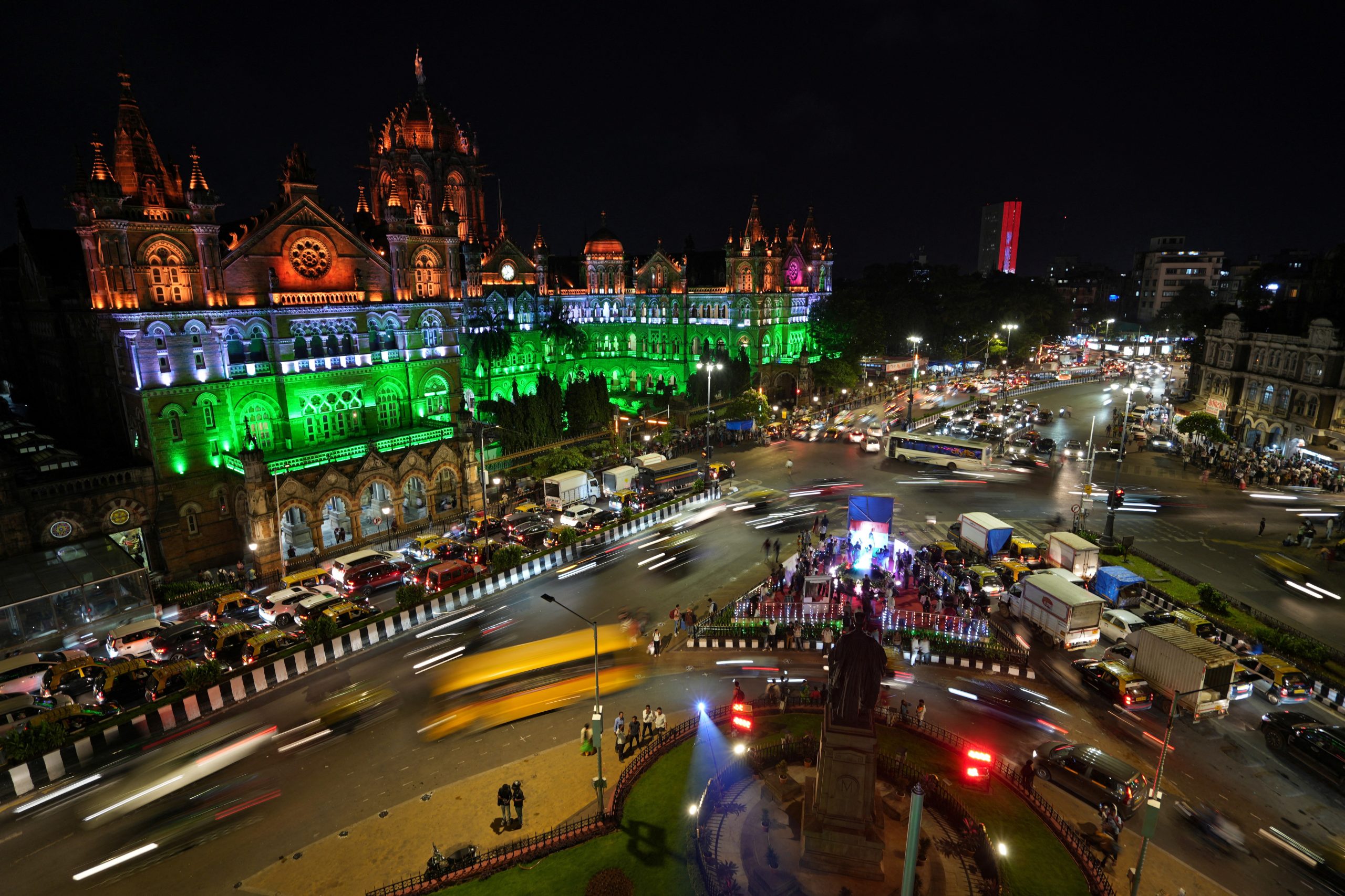 Indian state plans to ban petrol, diesel vehicles in Mumbai to control ...