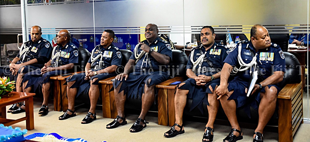 Pledge to end 'internal bickering'