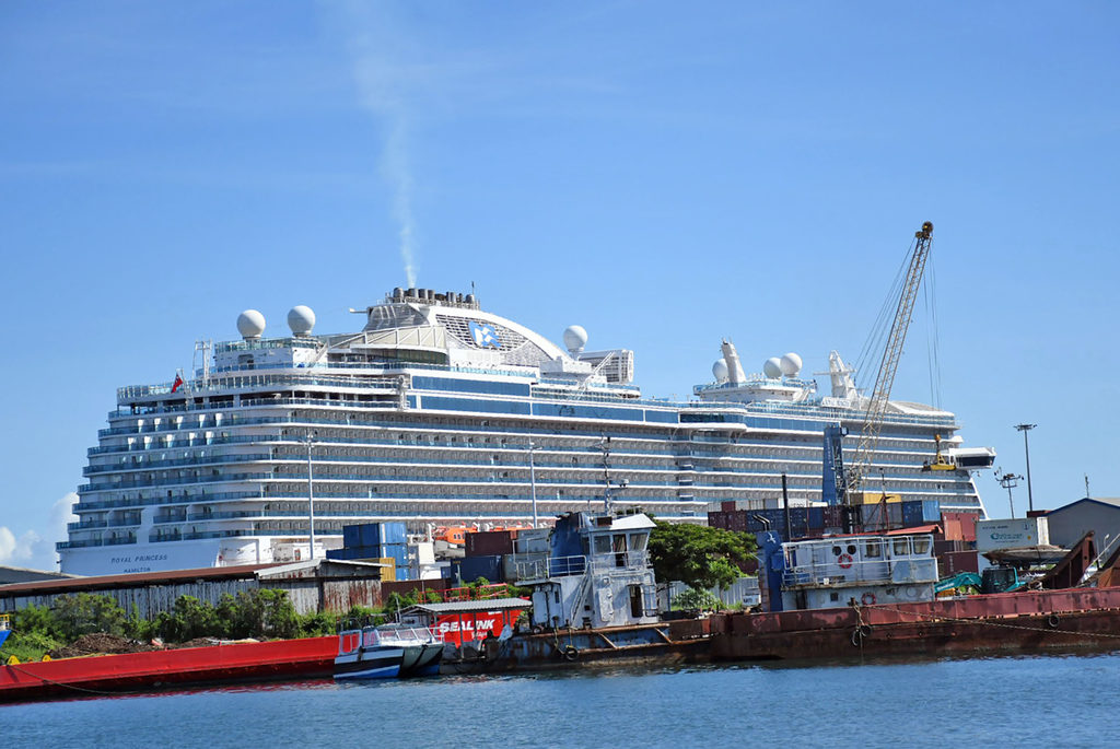 Tourism boost – Cruise ship brings 3000 tourists
