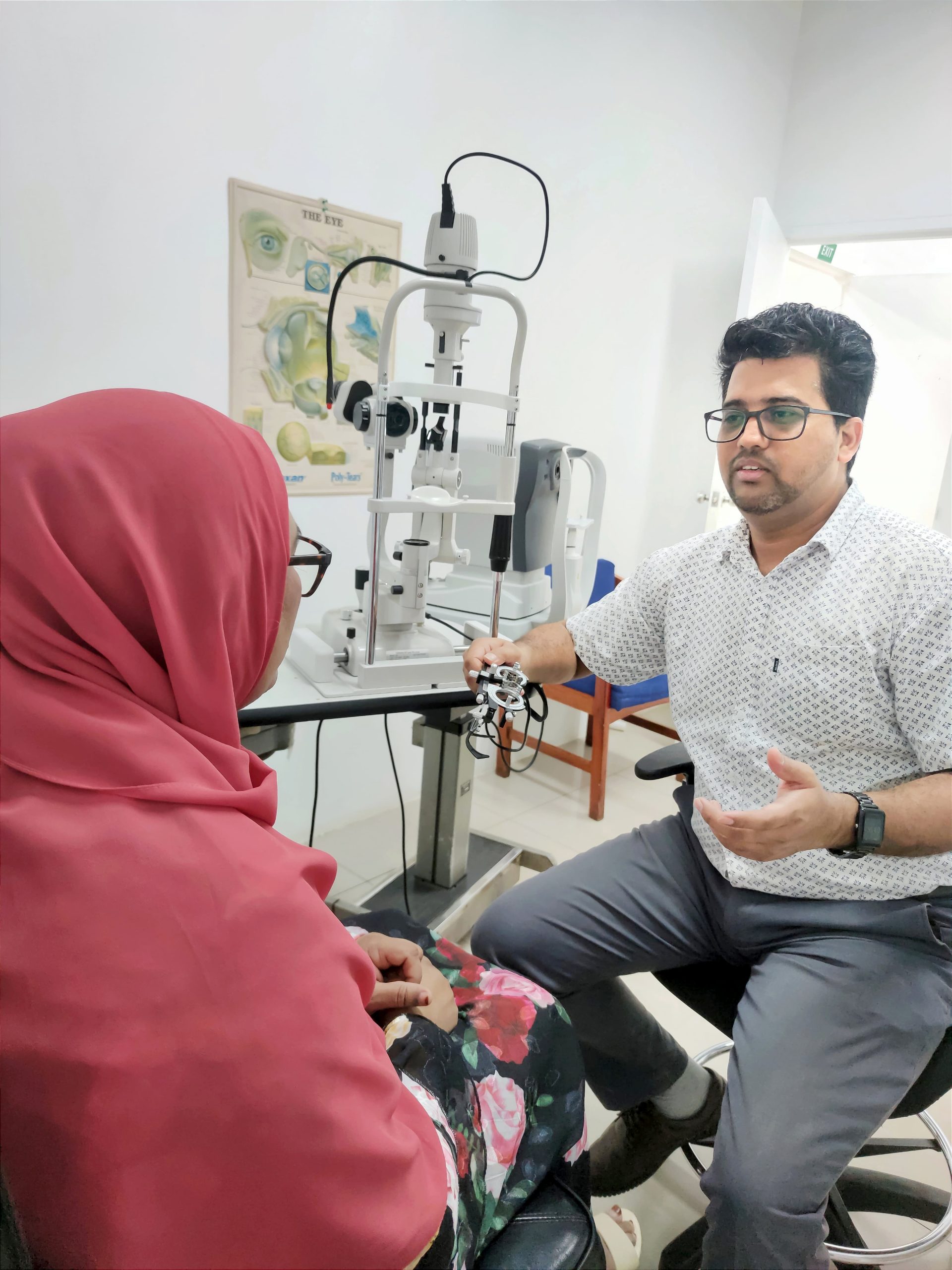 CLEAR VISION FOR A BRIGHTER FUTURE | Reading glasses and your eyes ...